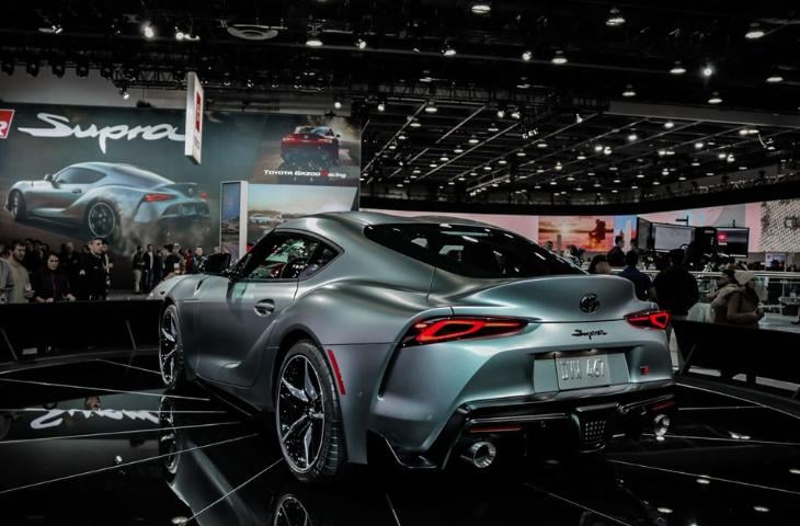 8 Automotive Digital Signage Ideas for Car Dealerships and Auto Shops