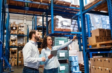 Benefits of Using Digital Signage in Warehouses
