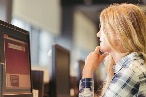 Boost Feedback Collection with Digital Signage Surveys