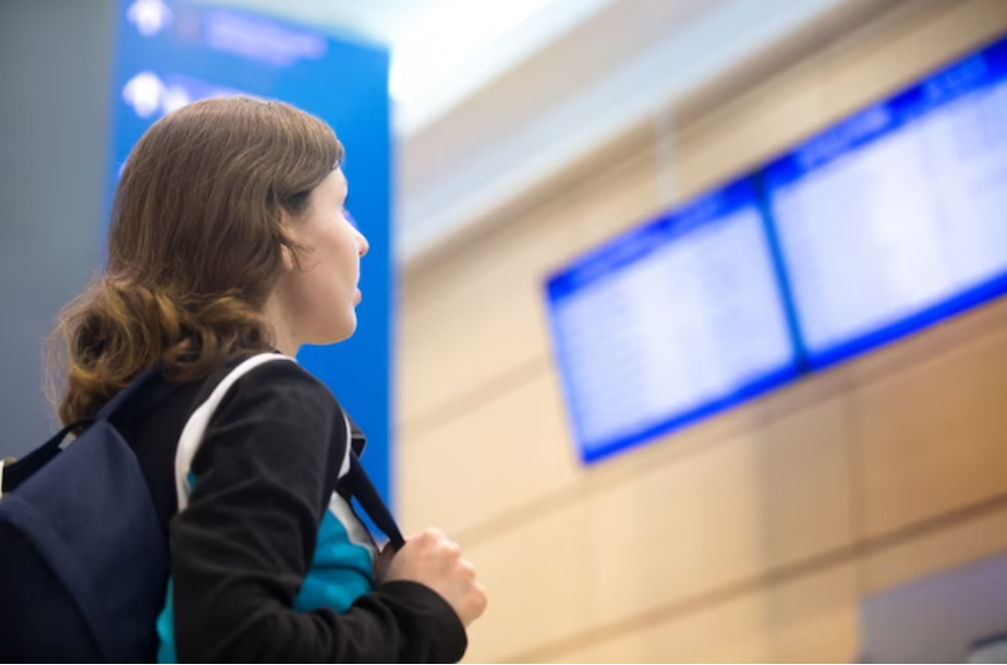 How to Use Hotel Digital Signage