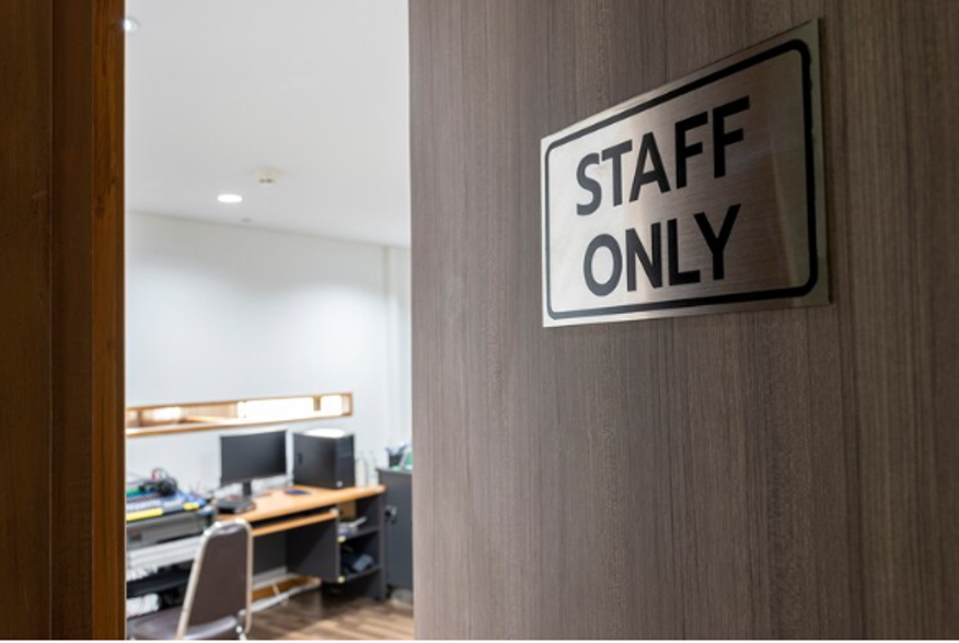 What is Wayfinding Signage? | Rise Vision