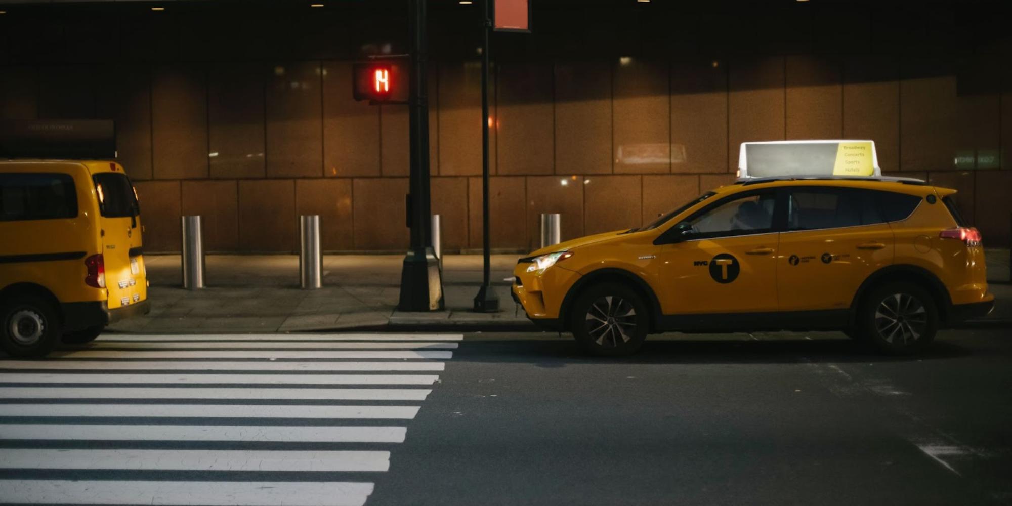 Vehicle-Mounted Digital Signage 101: Benefits and Applications